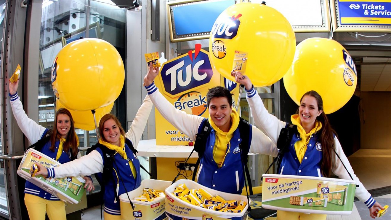 Mascots and walk around suits - Publi air